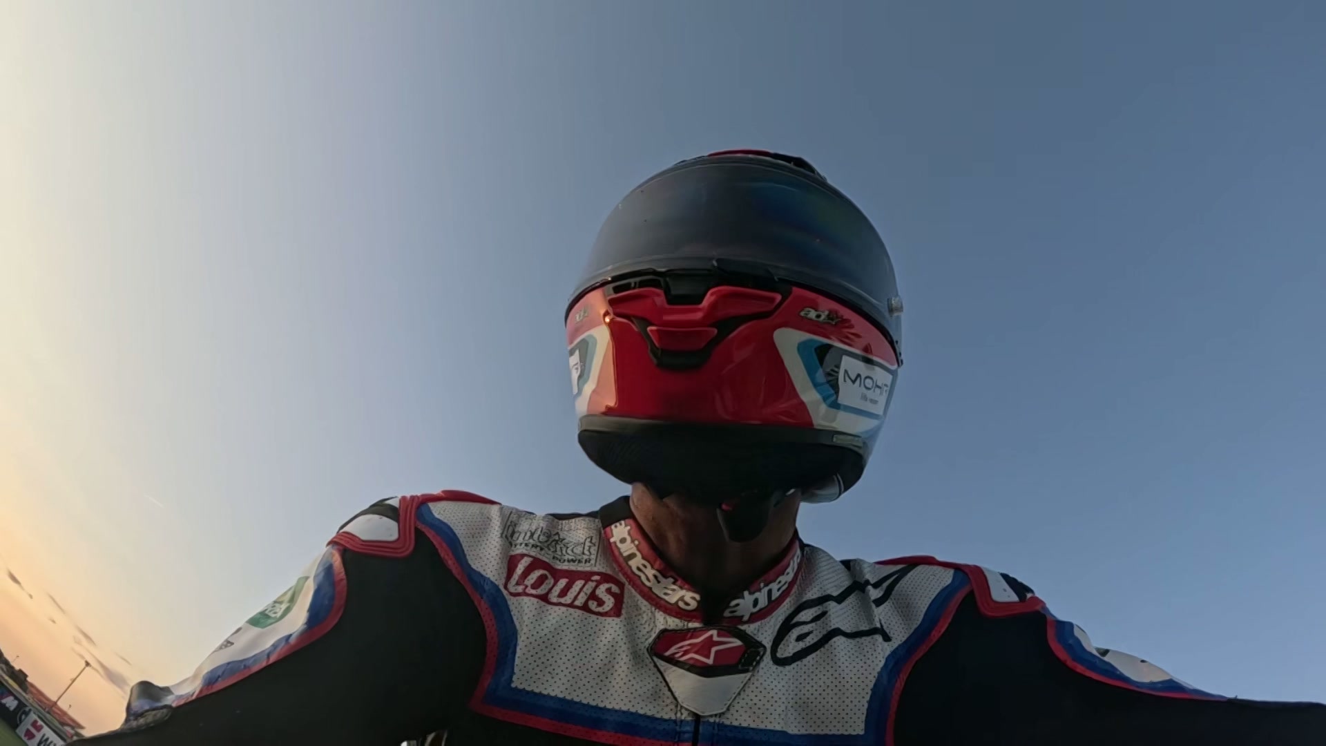 Tracklap: Onboard mit Alex Hofmann in Misano - ServusTV On