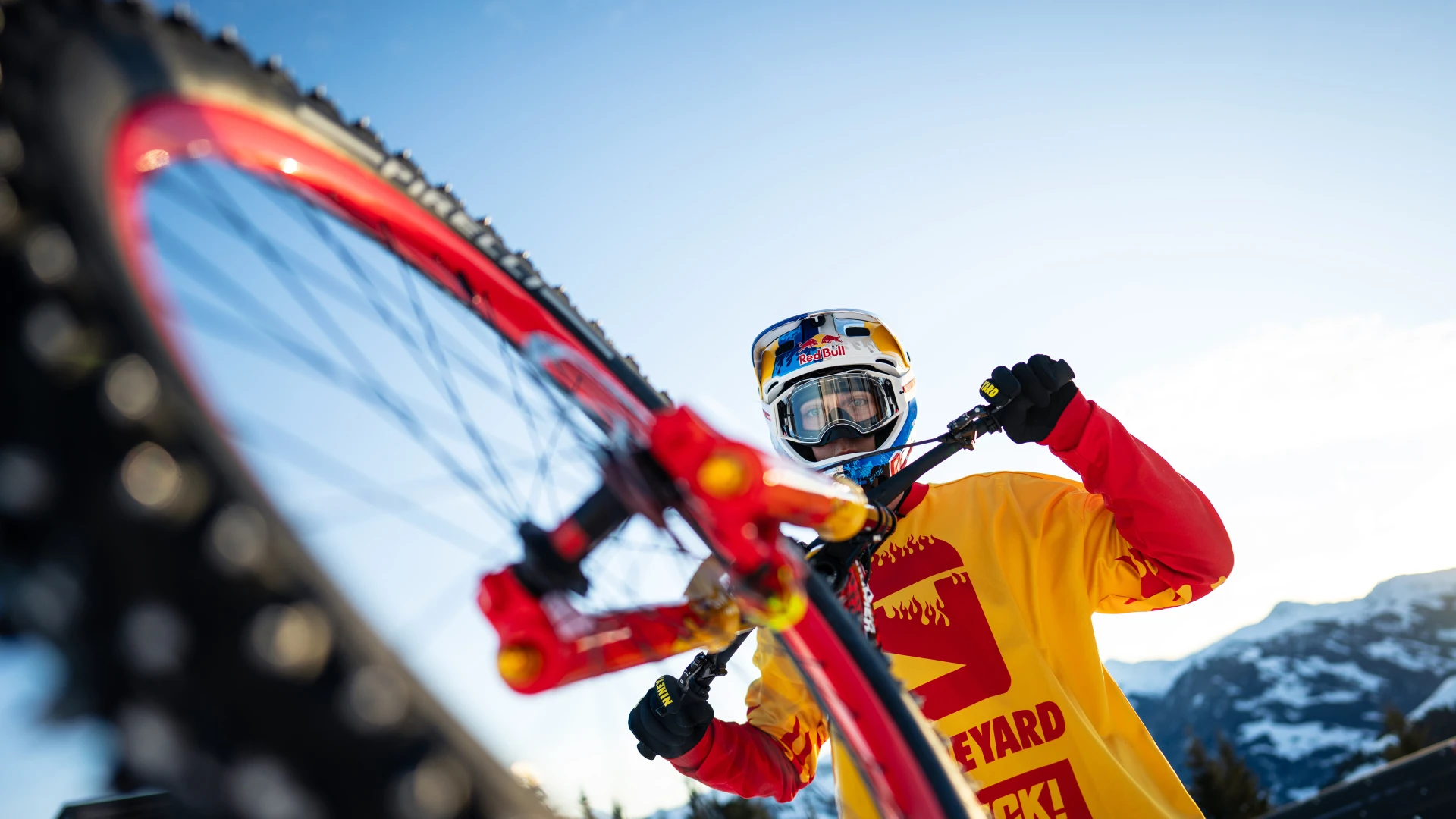 Fabio Wibmer auf der Streif: Custom Bike Check - Ein MTB für eine ...