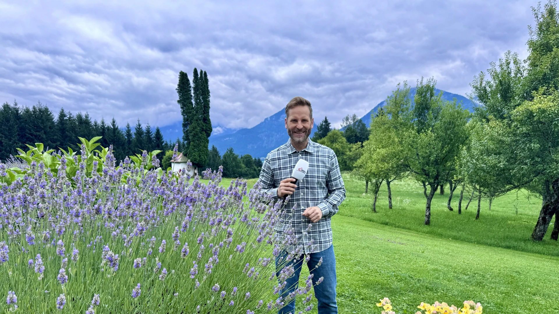 Michelle cuevasxxx when I stepped inside, she ensured my