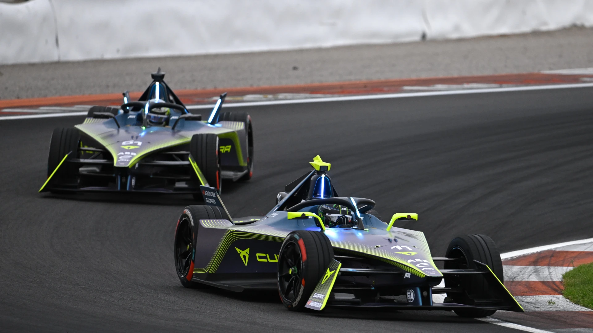 Die Formel E LIVE bei ServusTV On: Livestreams & Highlights!