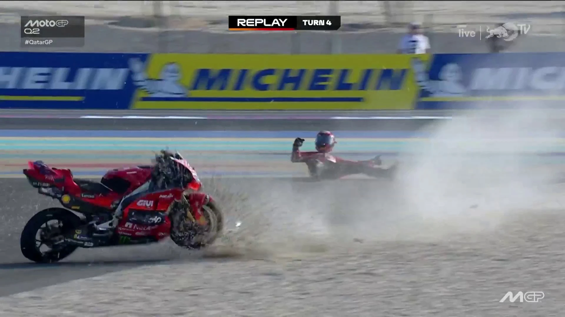 Pecco fliegt ab: Bagnaia-Crash im Qualifying - ServusTV On